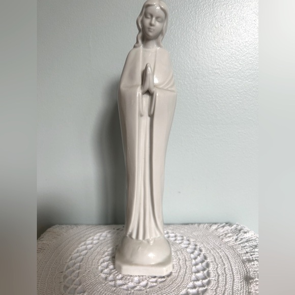 Homco | Other | Vintage Hindi Praying Virgin Mary White Porcelain ...